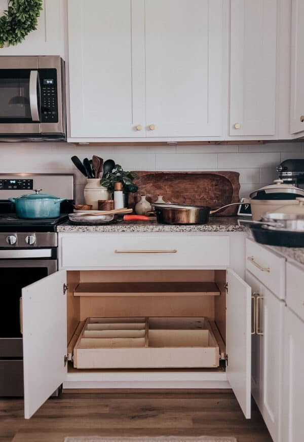 Tips & Tricks For Cleaning Kitchen Cabinets – Love & Renovations