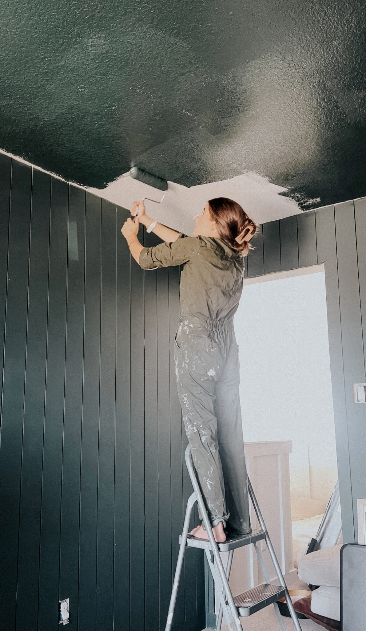 Painting the Bonus Room Ceiling – Love & Renovations